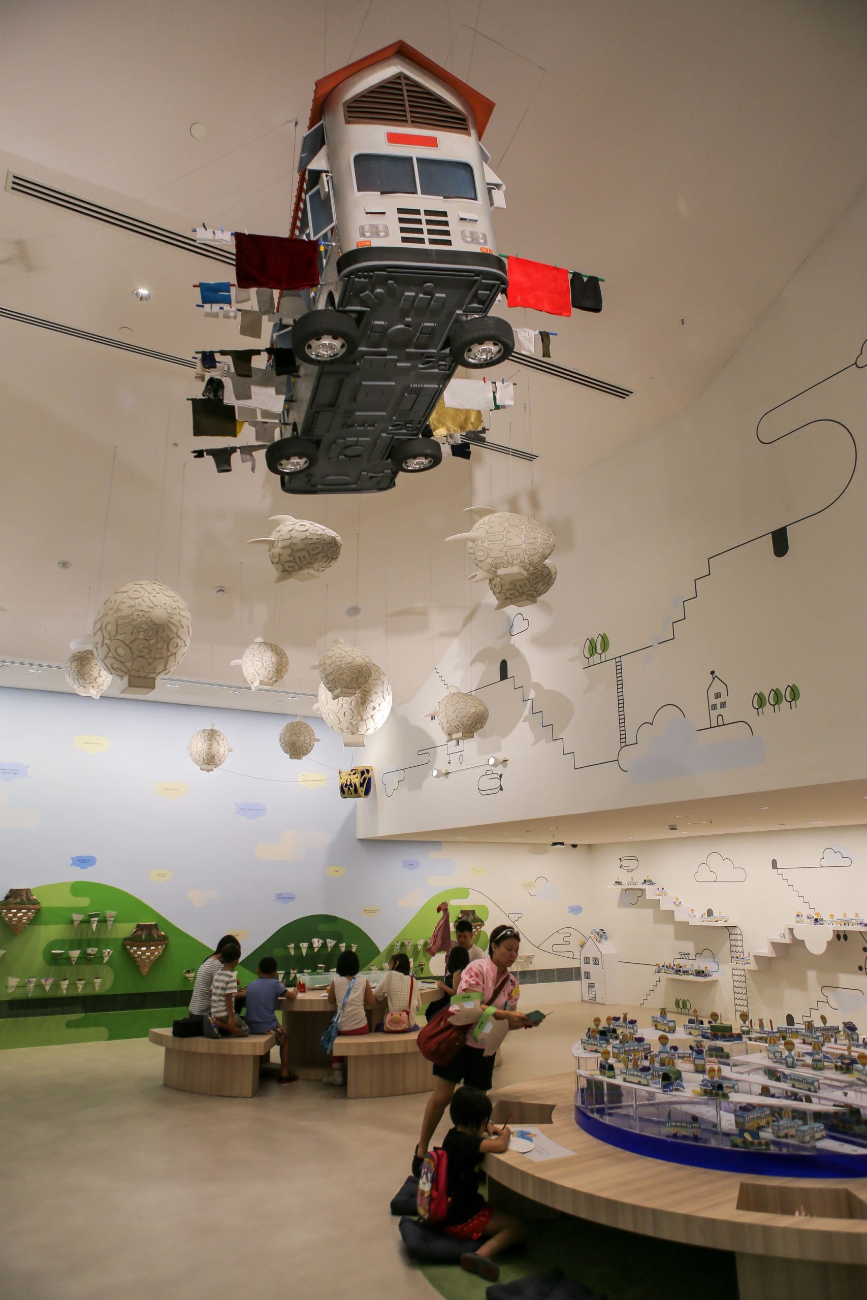 Floating artwork – Singapore Research Nexus
