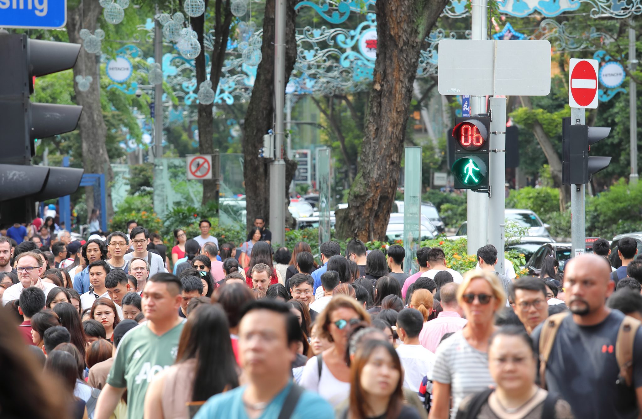 Particle exposure and inhaled dose during commuting in Singapore ...